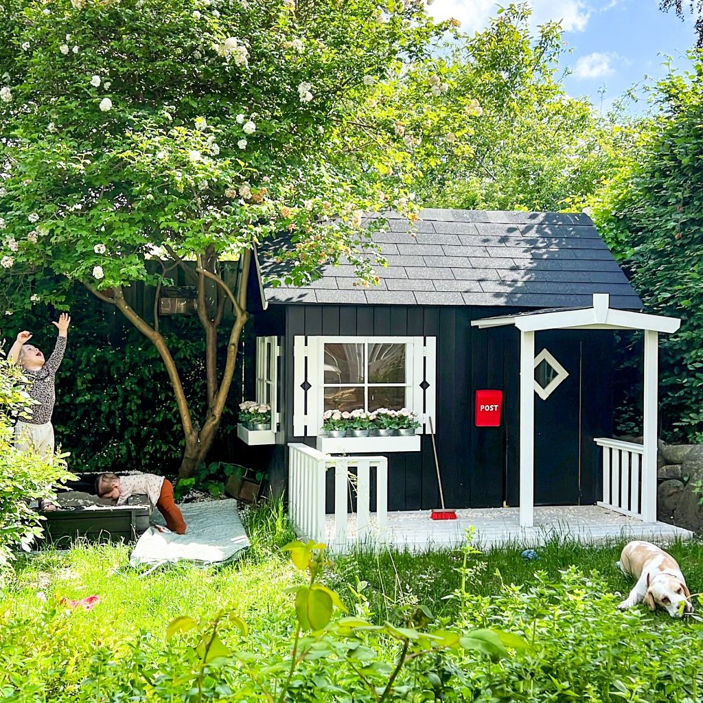 LILLE RØD POSTKASSE | Design postkasse fra Sølund