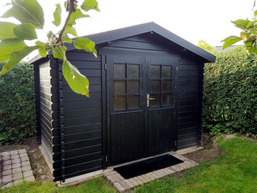 Et lille haveskur i træ | Find inspiration til dit næste skur